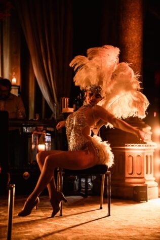 Booking Burlesque dancers our tips and tricks - Electric Cabaret